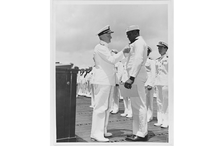 US Navy aircraft carrier to honour Pearl Harbor hero | Military History ...
